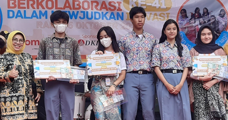 Bersejarah, SMAN 70 Meluncurkan Seragam Batik di Hari Ulang Tahun ke 41 ...
